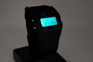 Olle Watch One DIY Kit Turns You Old-School Casio Watch into a Modern ...